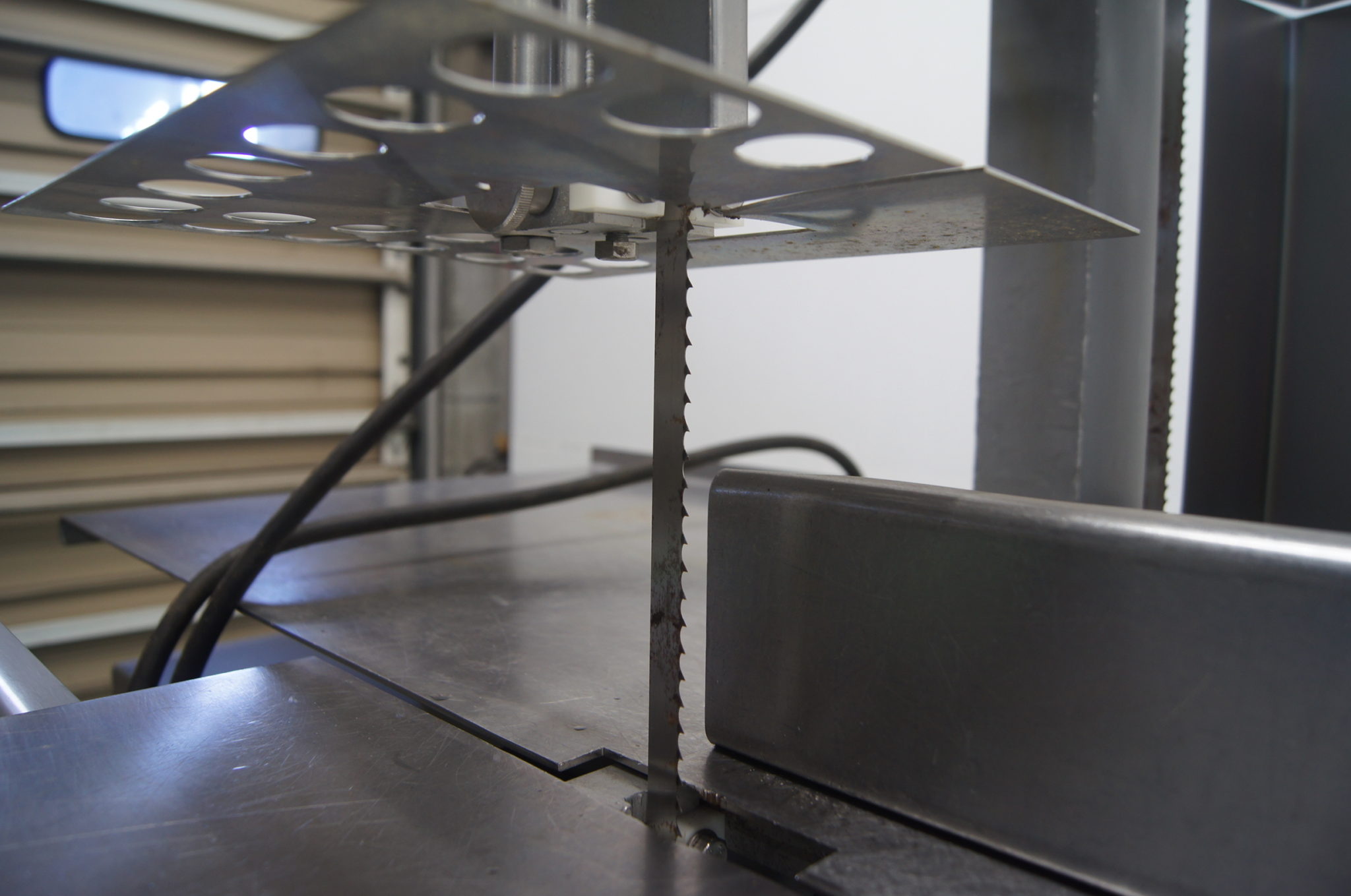 （売約済み）バンドソー AEW-400 AEW 中古品 AR-2011 | 株式会社アイリテクノ